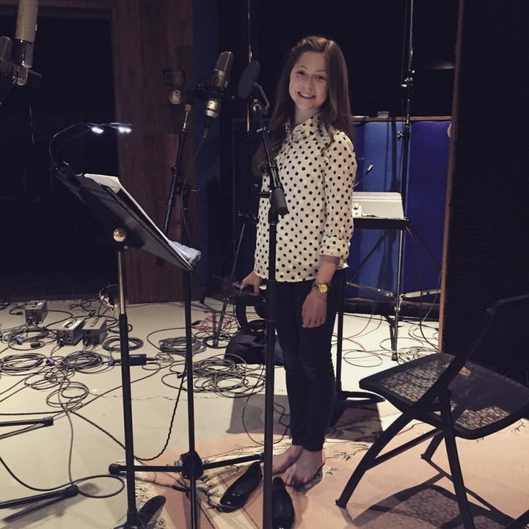 YouTube Sensation Lexi Walker has the Voice - Hooked On Everything